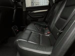 Black Audi A6 2008 in Riga, with an engine capacity of 3.00 L and mileage of 374 thousand km for 4990 €, photo 12 on AUTOMOTO.COM.LV