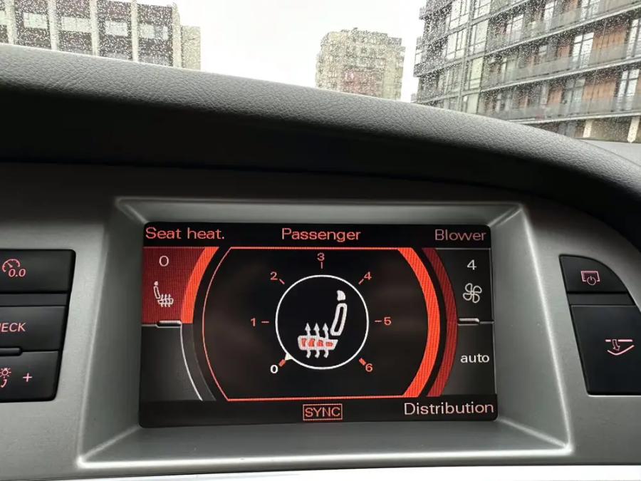 Black Audi A6 2008 in Riga, with an engine capacity of 3.00 L and mileage of 374 thousand km for 4990 €, photo 15 on AUTOMOTO.COM.LV