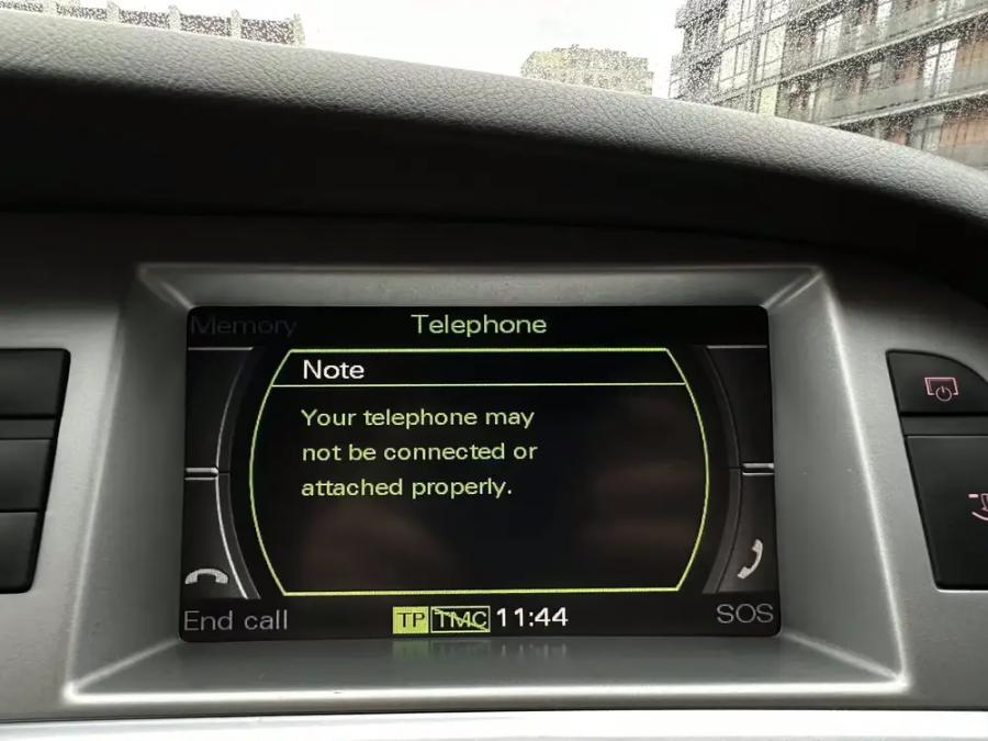 Black Audi A6 2008 in Riga, with an engine capacity of 3.00 L and mileage of 374 thousand km for 4990 €, photo 19 on AUTOMOTO.COM.LV