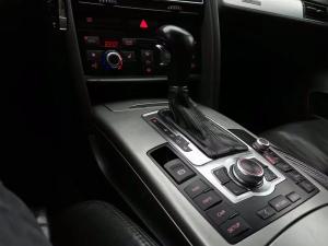 Black Audi A6 2008 in Riga, with an engine capacity of 3.00 L and mileage of 374 thousand km for 4990 €, photo 20 on AUTOMOTO.COM.LV