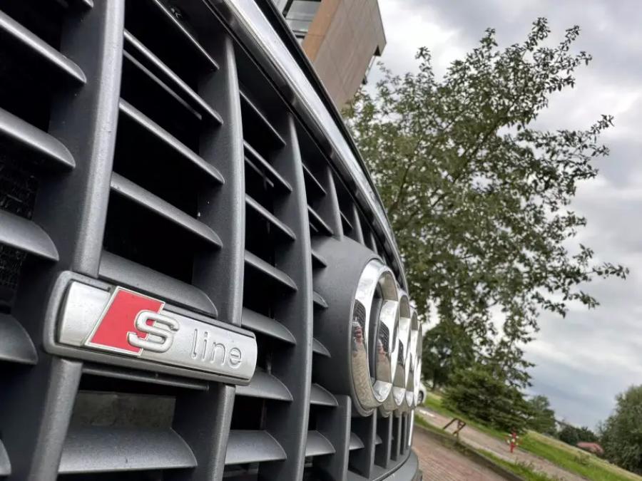 Black Audi A6 2008 in Riga, with an engine capacity of 3.00 L and mileage of 356 thousand km for 4990 €, photo 4 on AUTOMOTO.COM.LV
