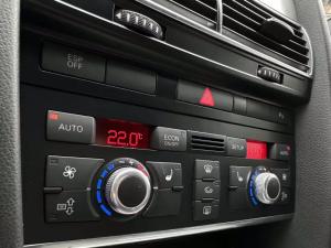 Black Audi A6 2008 in Riga, with an engine capacity of 3.00 L and mileage of 356 thousand km for 4990 €, photo 25 on AUTOMOTO.COM.LV
