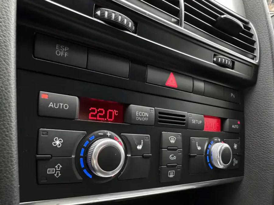 Black Audi A6 2008 in Riga, with an engine capacity of 3.00 L and mileage of 356 thousand km for 4990 €, photo 25 on AUTOMOTO.COM.LV