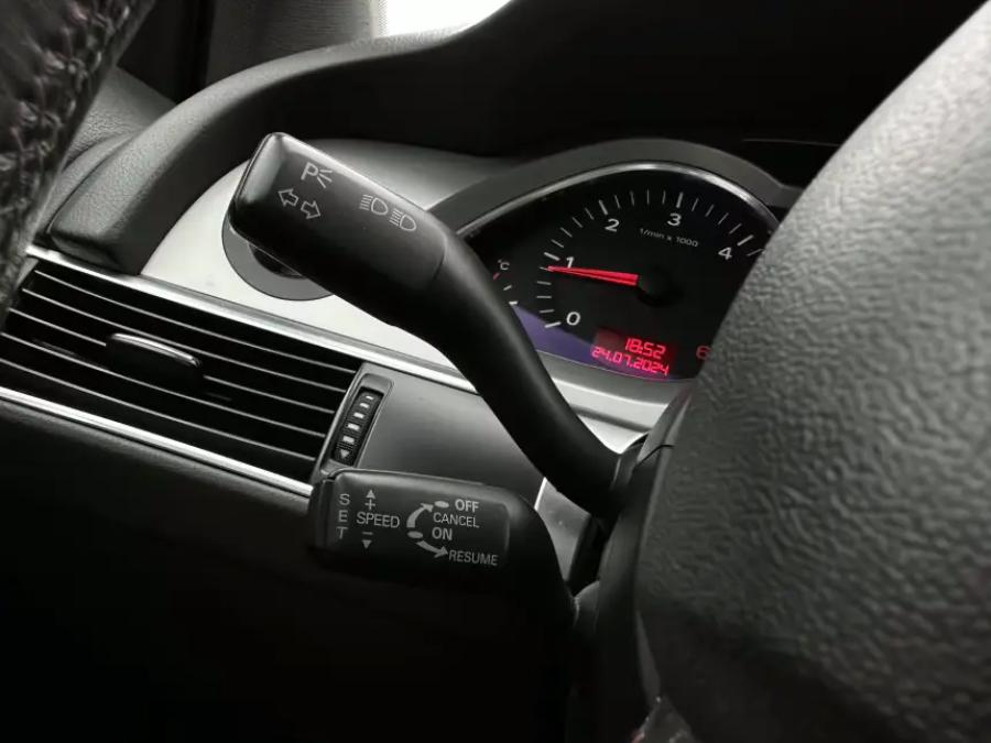 Black Audi A6 2008 in Riga, with an engine capacity of 3.00 L and mileage of 356 thousand km for 4990 €, photo 33 on AUTOMOTO.COM.LV