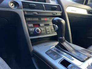Black Audi A6 2008 in Riga, with an engine capacity of 3.00 L and mileage of 312 thousand km for 4490 €, photo 39 on AUTOMOTO.COM.LV
