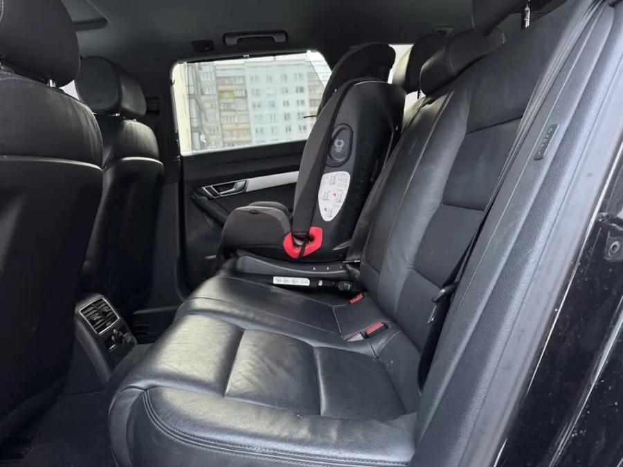 Black Audi A6 2008 in Riga, with an engine capacity of 3.00 L and mileage of 377 thousand km for 4990 €, photo 38 on AUTOMOTO.COM.LV