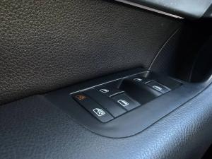 Black Audi A6 2008 in Riga, with an engine capacity of 3.00 L and mileage of 354 thousand km for 3990 €, photo 23 on AUTOMOTO.COM.LV