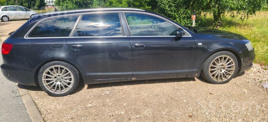Black Audi A6 2008 in Riga, with an engine capacity of 3.00 L and mileage of 349 thousand km for 2600 €, photo 6 on AUTOMOTO.COM.LV