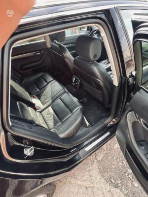Black Audi A6 2008 in Kaunas, with an engine capacity of 2.97 L and mileage of 312 thousand km for 3800 €, photo 5 on AUTOMOTO.COM.LV
