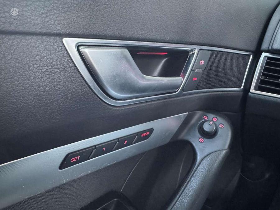 Black Audi A6 2008 in Plunge, with an engine capacity of 2.40 L and mileage of 456 thousand km for 3650 €, photo 14 on AUTOMOTO.COM.LV
