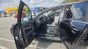 Black Audi A6 2008 in Riga, with an engine capacity of 2.00 L and mileage of 306 thousand km for 2600 €, photo 13 on AUTOMOTO.COM.LV