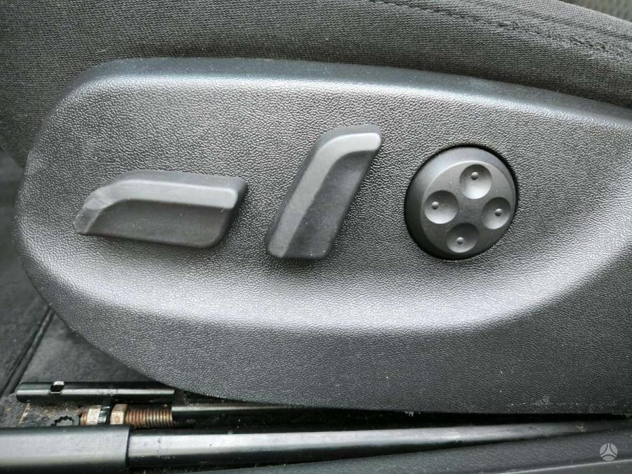 Black Audi A6 2008 in Trakai, with an engine capacity of 1.97 L and mileage of 289 thousand km for 2640 €, photo 14 on AUTOMOTO.COM.LV