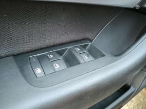 Black Audi A6 2008 in Trakai, with an engine capacity of 1.97 L and mileage of 289 thousand km for 2640 €, photo 18 on AUTOMOTO.COM.LV