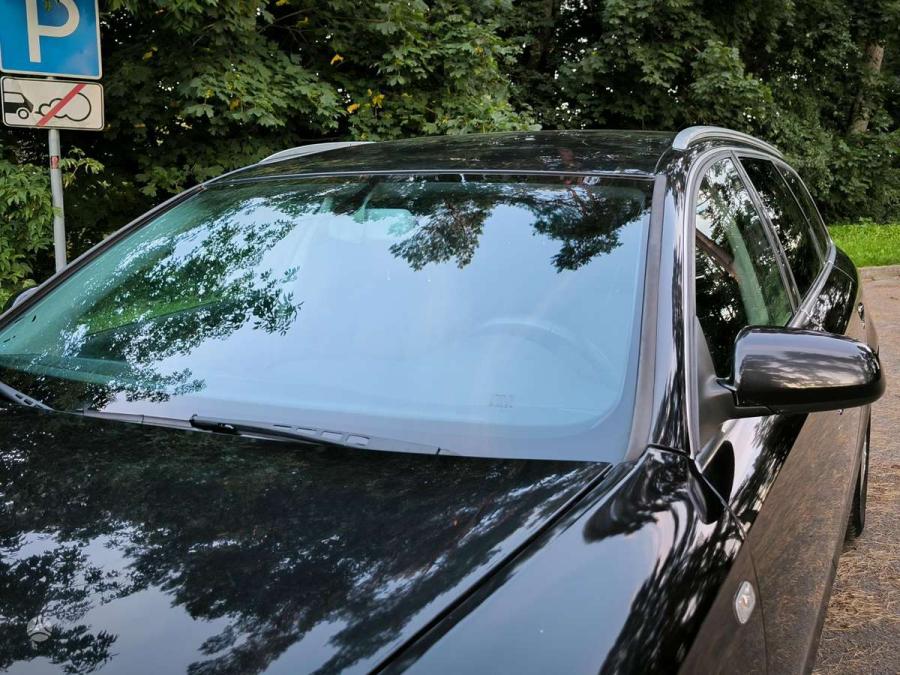 Black Audi A6 2008 in Trakai, with an engine capacity of 1.97 L and mileage of 289 thousand km for 2640 €, photo 19 on AUTOMOTO.COM.LV