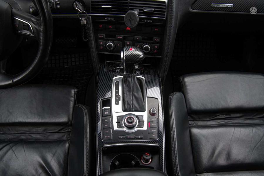 Black Audi A6 2009 in Vilnius, with an engine capacity of 2.97 L and mileage of 360 thousand km for 7200 €, photo 28 on AUTOMOTO.COM.LV