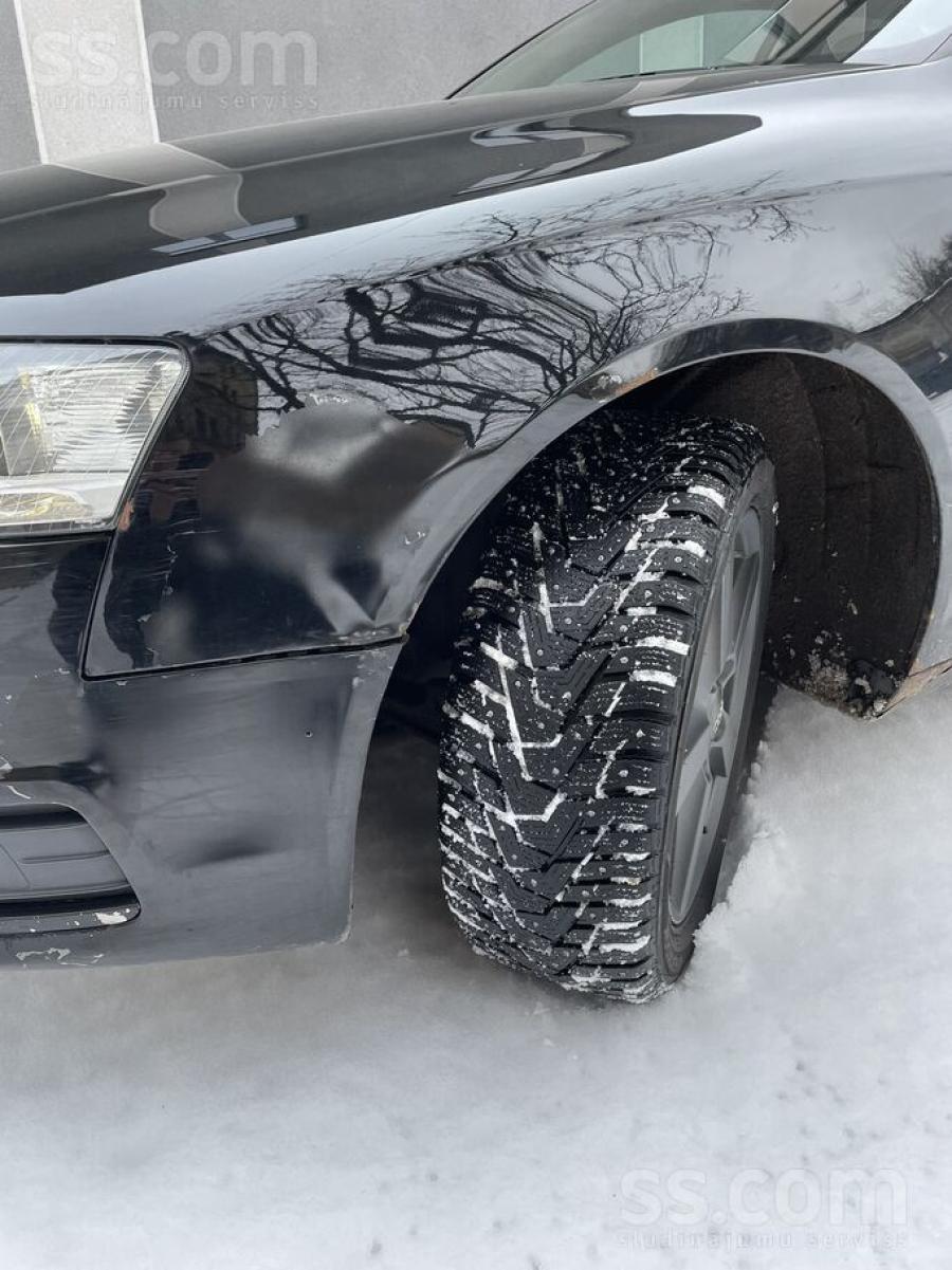 Black Audi A6 2009 in Riga, with an engine capacity of 2.70 L and mileage of 460 thousand km for 2800 €, photo 12 on AUTOMOTO.COM.LV
