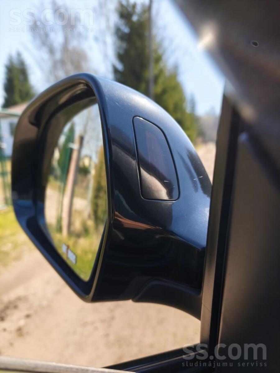Black Audi A6 2009 in Riga, with an engine capacity of 3.00 L and mileage of 390 thousand km for 5800 €, photo 12 on AUTOMOTO.COM.LV