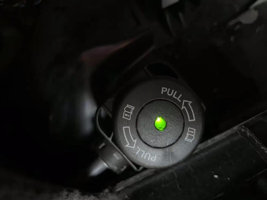 Black Audi A6 2009 in Riga, with an engine capacity of 2.70 L and mileage of 246 thousand km for 3000 €, photo 15 on AUTOMOTO.COM.LV