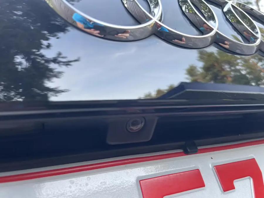 Black Audi A6 2009 in Riga, with an engine capacity of 2.70 L and mileage of 246 thousand km for 3000 €, photo 16 on AUTOMOTO.COM.LV