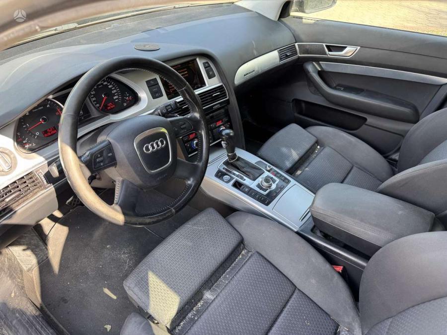 Black Audi A6 2009 in Alytus, with an engine capacity of 3.00 L and mileage of 298 thousand km for 4450 €, photo 8 on AUTOMOTO.COM.LV
