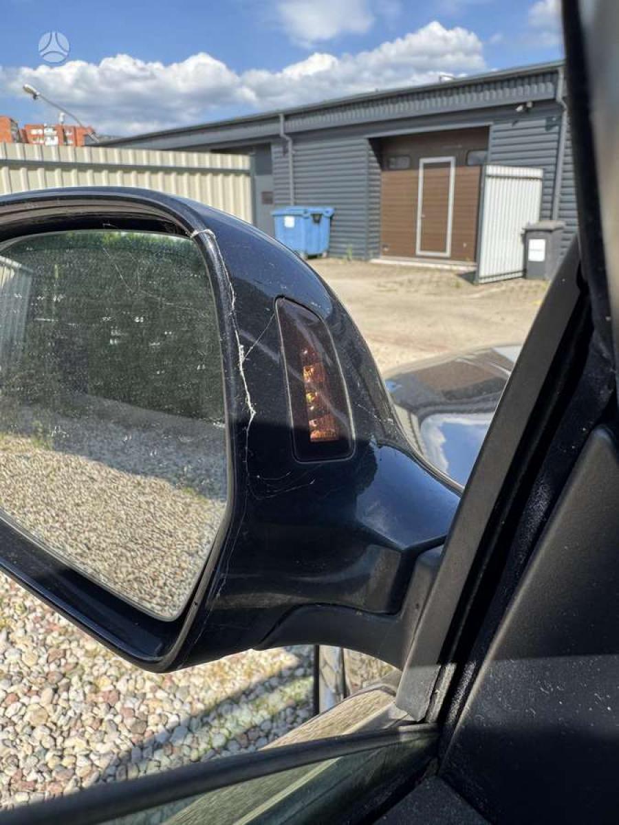 Black Audi A6 2009 in Alytus, with an engine capacity of 3.00 L and mileage of 298 thousand km for 4450 €, photo 27 on AUTOMOTO.COM.LV
