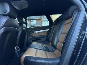 Black Audi A6 2009 in Riga, with an engine capacity of 3.00 L and mileage of 325 thousand km for 5990 €, photo 12 on AUTOMOTO.COM.LV