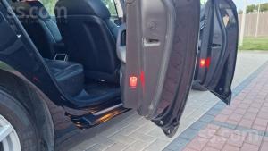 Black Audi A6 2009 in Jelgava, with an engine capacity of 3.00 L and mileage of 282 thousand km for 3750 €, photo 30 on AUTOMOTO.COM.LV