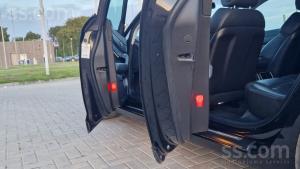 Black Audi A6 2009 in Jelgava, with an engine capacity of 3.00 L and mileage of 282 thousand km for 3750 €, photo 31 on AUTOMOTO.COM.LV