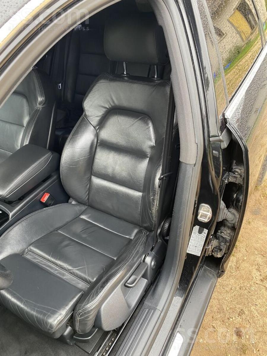 Black Audi A6 2009 in Riga, with an engine capacity of 2.70 L and mileage of 349 thousand km for 6200 €, photo 20 on AUTOMOTO.COM.LV