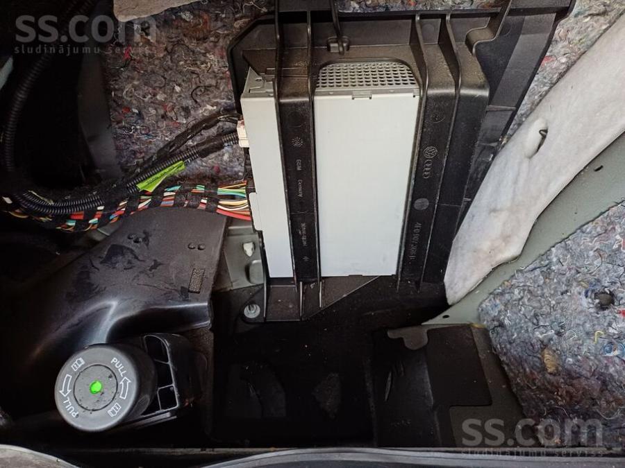 Черный Ауди А6 2009 в Рига, объемом двигателя 3.00 л и пробегом 440 тыс. км за 3999 €, фото 11 на AUTOMOTO.COM.LV