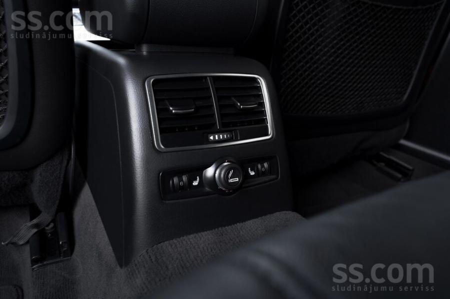 Black Audi A6 2010 in Riga, with an engine capacity of 3.00 L and mileage of 0 thousand km for 6750 €, photo 14 on AUTOMOTO.COM.LV
