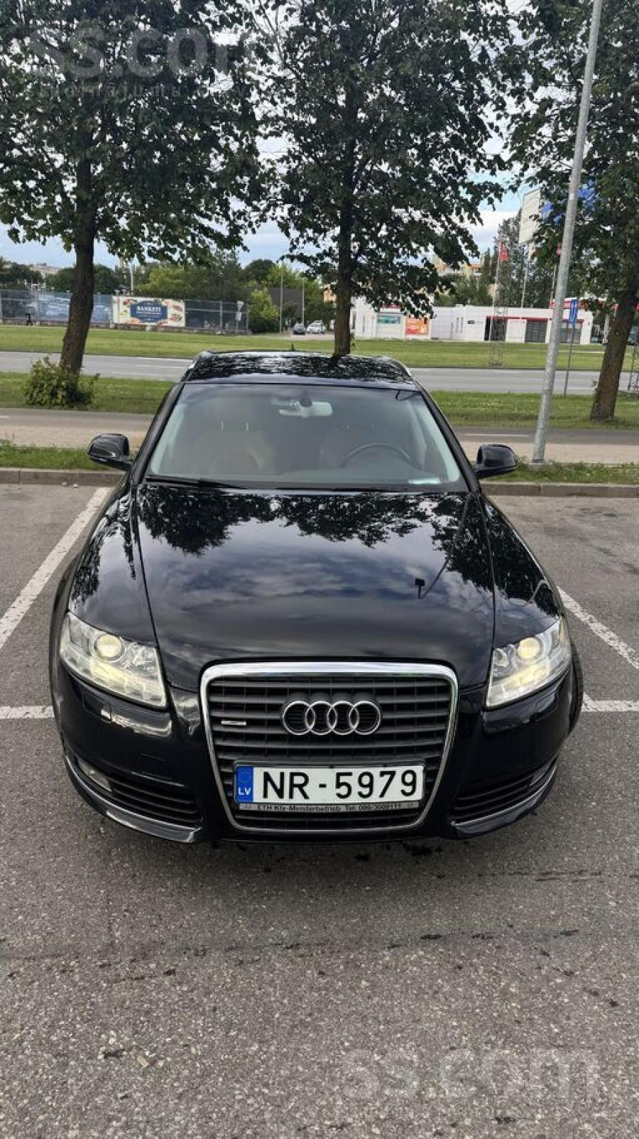 Black Audi A6 2010 in Riga, with an engine capacity of 2.70 L and mileage of 320 thousand km for 6400 €, photo 3 on AUTOMOTO.COM.LV