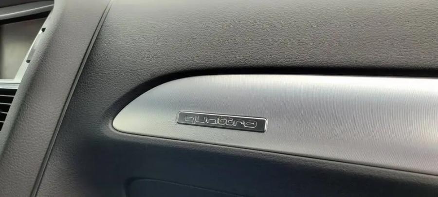 Black Audi A6 2010 in Riga, with an engine capacity of 3.00 L and mileage of 225 thousand km for 8900 €, photo 19 on AUTOMOTO.COM.LV