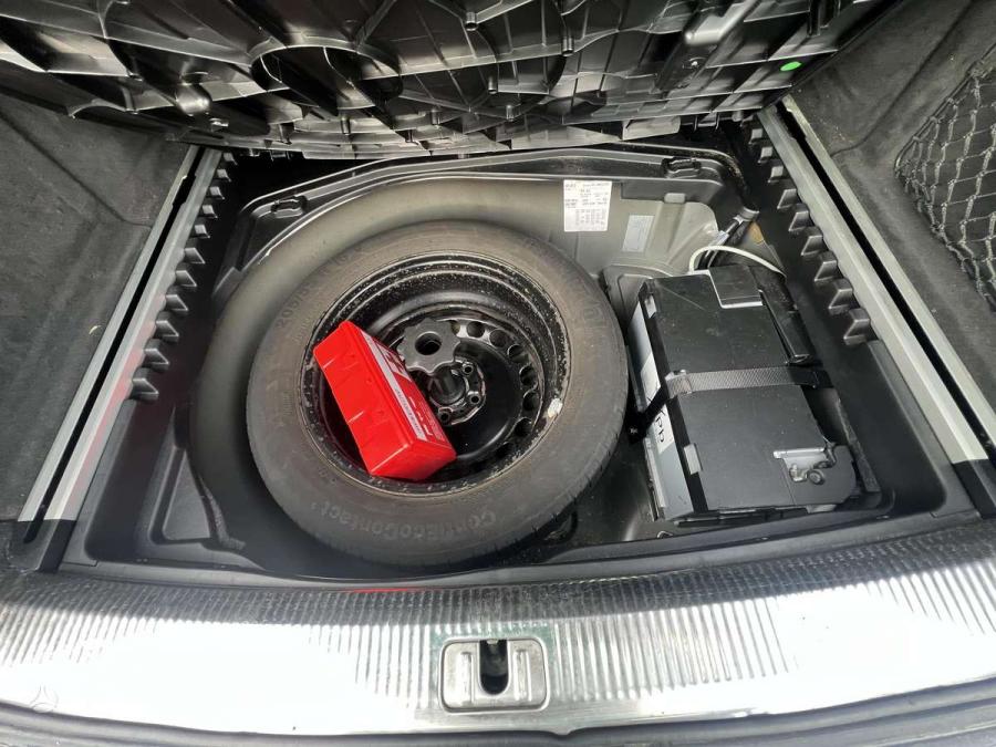 Melns Audi A6 2010 Viļņa, ar dzinēja tilpumu 1.97 L un nobraukumu 298 tūkst. km par 5500 €, foto 18 vietnē AUTOMOTO.COM.LV