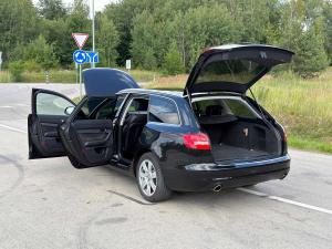 Black Audi A6 2010 in Siauliai, with an engine capacity of 3.00 L and mileage of 295 thousand km for 6650 €, photo 18 on AUTOMOTO.COM.LV