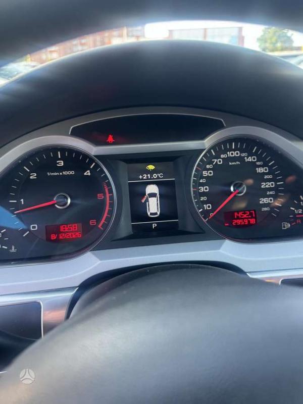 Black Audi A6 2010 in Klaipeda, with an engine capacity of 2.97 L and mileage of 296 thousand km for 6400 €, photo 8 on AUTOMOTO.COM.LV