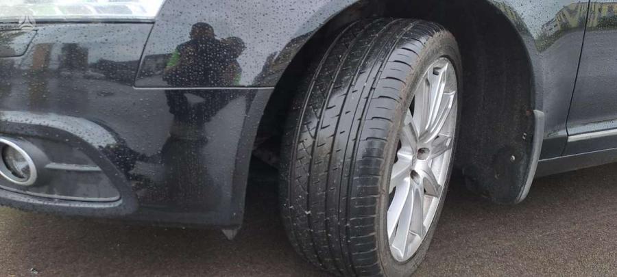 Black Audi A6 2010 in Klaipeda, with an engine capacity of 1.97 L and mileage of 340 thousand km for 4600 €, photo 10 on AUTOMOTO.COM.LV