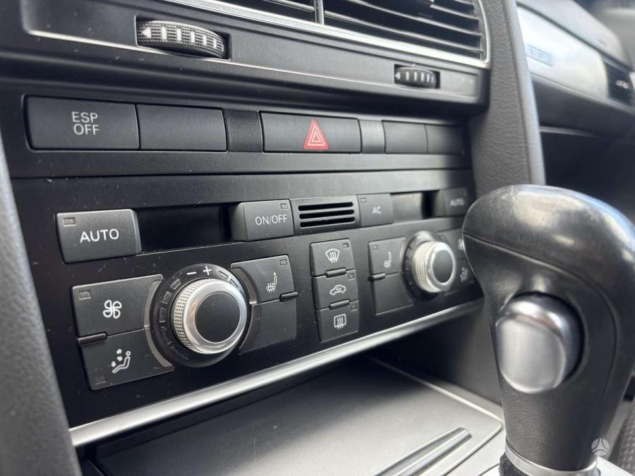 Black Audi A6 2010 in Vilnius, with an engine capacity of 2.70 L and mileage of 320 thousand km for 4500 €, photo 10 on AUTOMOTO.COM.LV