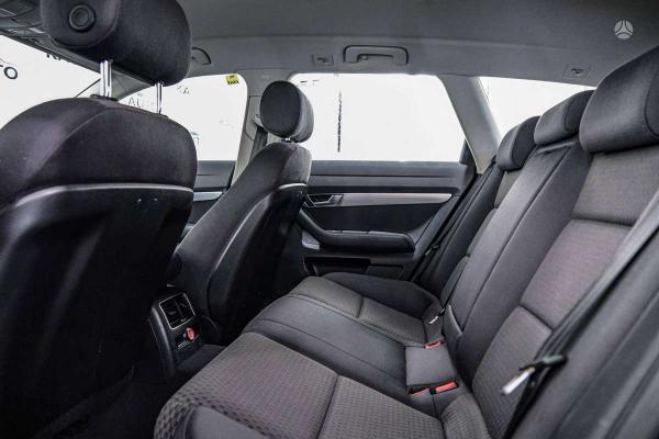 Black Audi A6 2010 in Kaunas, with an engine capacity of 3.00 L and mileage of 289 thousand km for 5500 €, photo 10 on AUTOMOTO.COM.LV