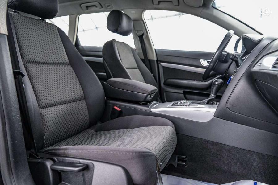 Melns Audi A6 2010 Kauņa, ar dzinēja tilpumu 3.00 L un nobraukumu 289 tūkst. km par 5500 €, foto 13 vietnē AUTOMOTO.COM.LV