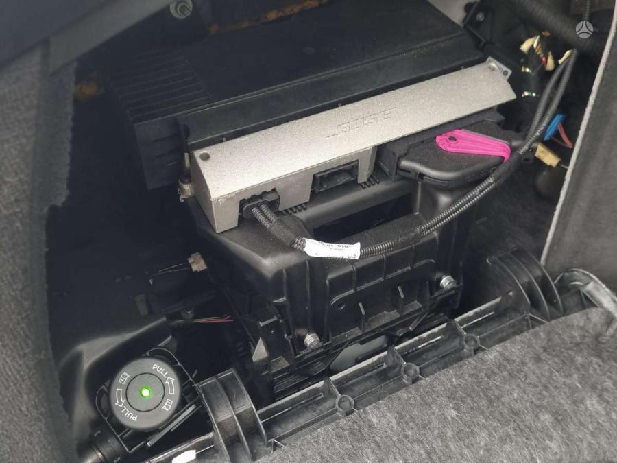 Black Audi A6 2011 in Vilnius, with an engine capacity of 2.97 L and mileage of 307 thousand km for 7450 €, photo 26 on AUTOMOTO.COM.LV