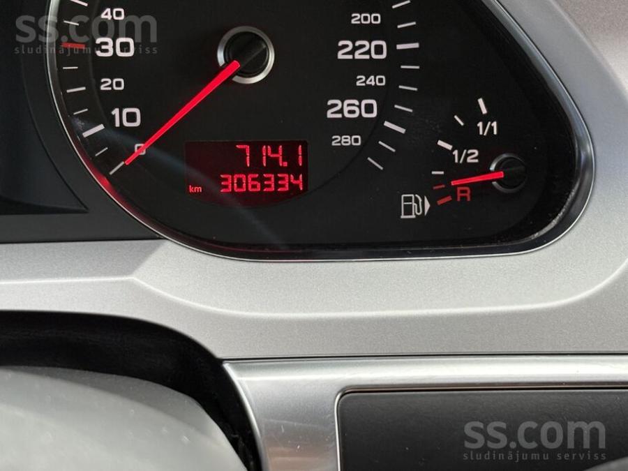 Black Audi A6 2011 in Riga, with an engine capacity of 3.00 L and mileage of 306 thousand km for 7700 €, photo 21 on AUTOMOTO.COM.LV