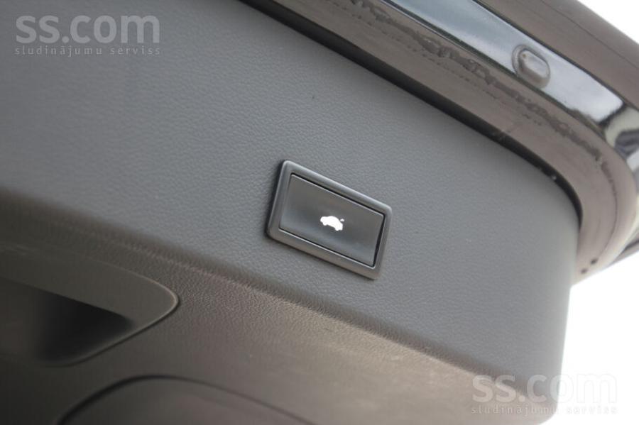 Black Audi A6 2011 in Tukums, with an engine capacity of 3.00 L and mileage of 347 thousand km for 7990 €, photo 18 on AUTOMOTO.COM.LV