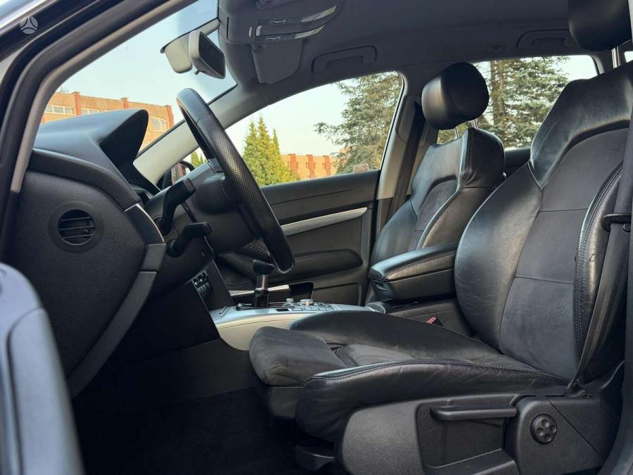 Black Audi A6 2011 in Utena, with an engine capacity of 1.97 L and mileage of 305 thousand km for 4990 €, photo 23 on AUTOMOTO.COM.LV