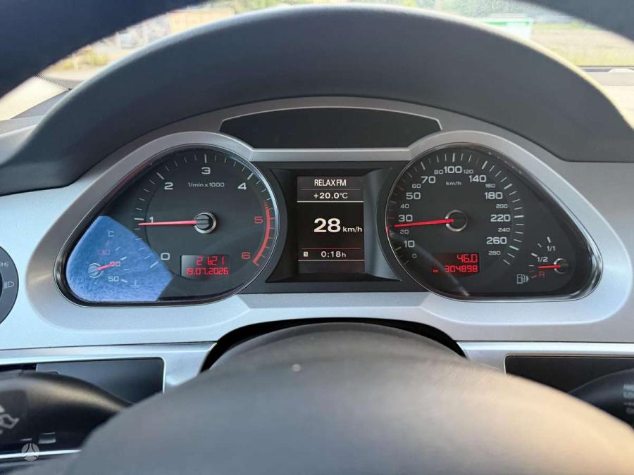 Black Audi A6 2011 in Utena, with an engine capacity of 1.97 L and mileage of 305 thousand km for 4990 €, photo 32 on AUTOMOTO.COM.LV
