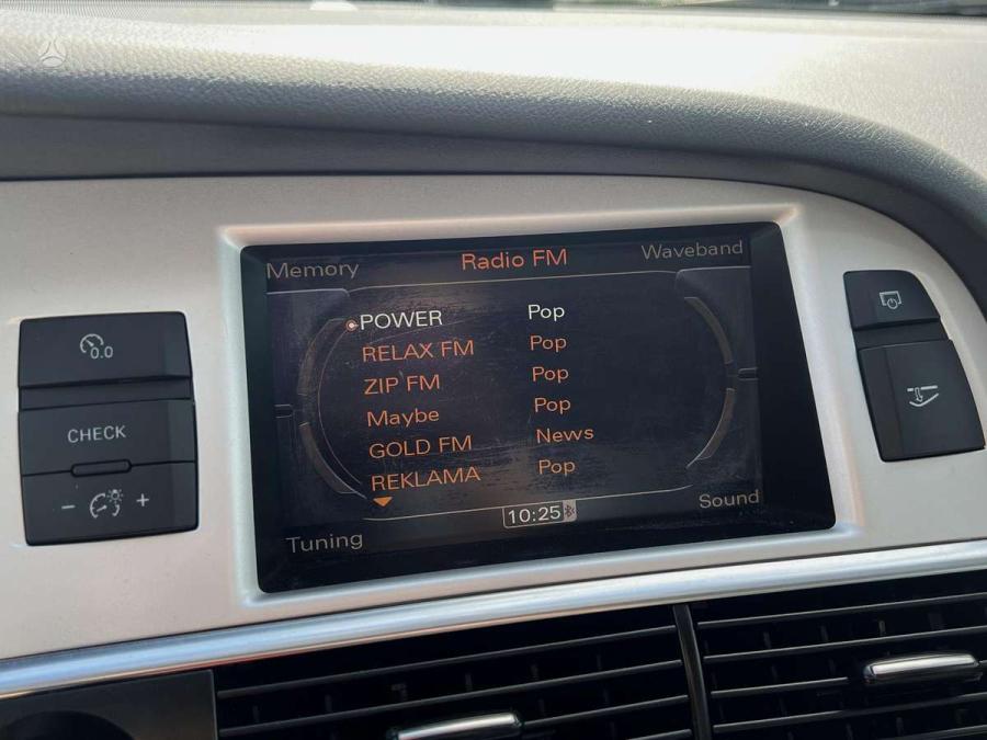 Black Audi A6 2011 in Taurage, with an engine capacity of 1.97 L and mileage of 295 thousand km for 5350 €, photo 19 on AUTOMOTO.COM.LV