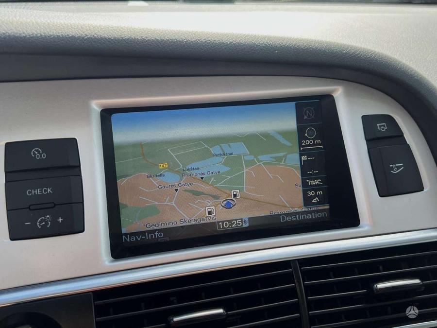 Black Audi A6 2011 in Taurage, with an engine capacity of 1.97 L and mileage of 295 thousand km for 5350 €, photo 20 on AUTOMOTO.COM.LV