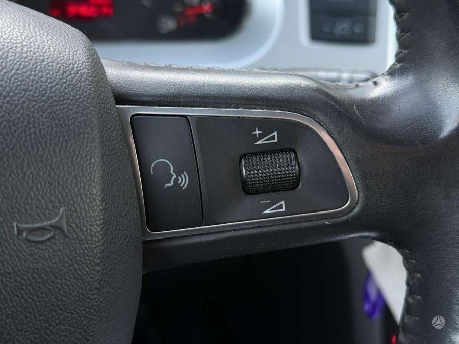 Black Audi A6 2011 in Kaunas, with an engine capacity of 2.70 L and mileage of 346 thousand km for 5999 €, photo 20 on AUTOMOTO.COM.LV