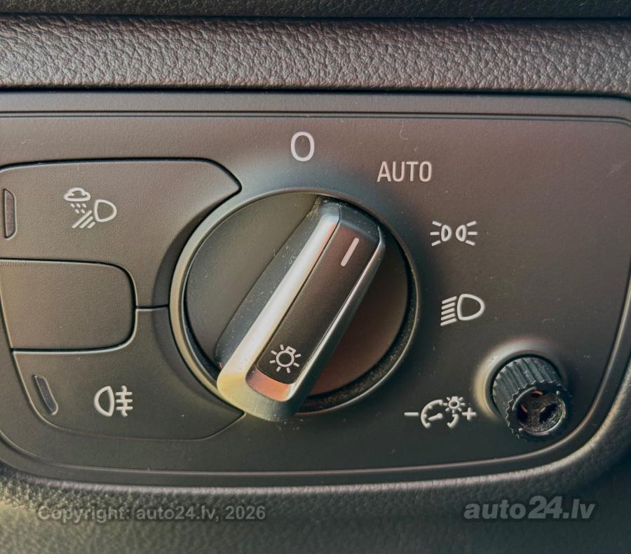 Black Audi A6 2011 in Tallinn, with an engine capacity of 3.00 L and mileage of 308 thousand km for 9600 €, photo 13 on AUTOMOTO.COM.LV