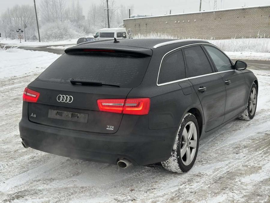 Black Audi A6 2012 in Kaunas, with an engine capacity of 3.00 L and mileage of 239 thousand km for 8900 €, photo 4 on AUTOMOTO.COM.LV